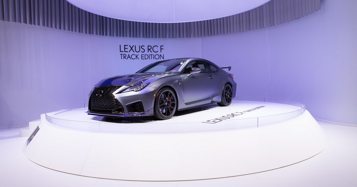 LIVE: To Lexus RF-C «Track Edition» είναι ένα sportscar...