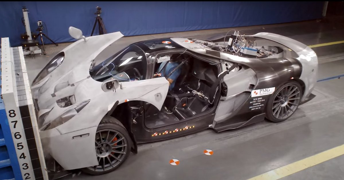 Πώς είναι το crash test ενός supercar; (Video)