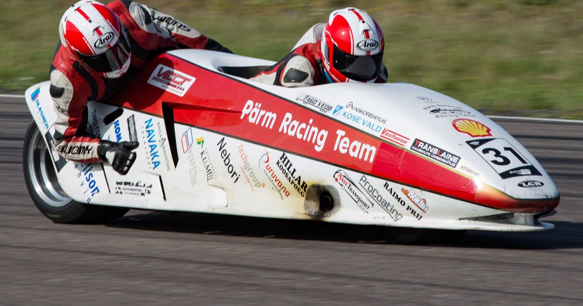 Sidecar Racing: Τρίκυκλη «παράνοια» με ταχύτητες άνω των 250 km/h (video)