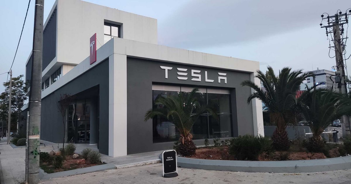 Ανοιχτή για το κοινό η έκθεση της Tesla στο Μαρούσι – Κλείστε test drive
