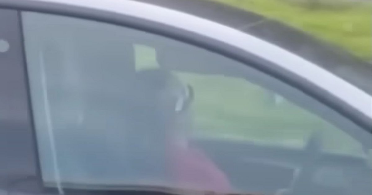 Όνειρα γλυκά! Οδηγός Tesla ενεργοποίησε το Autopilot και έπεσε για ύπνο ...