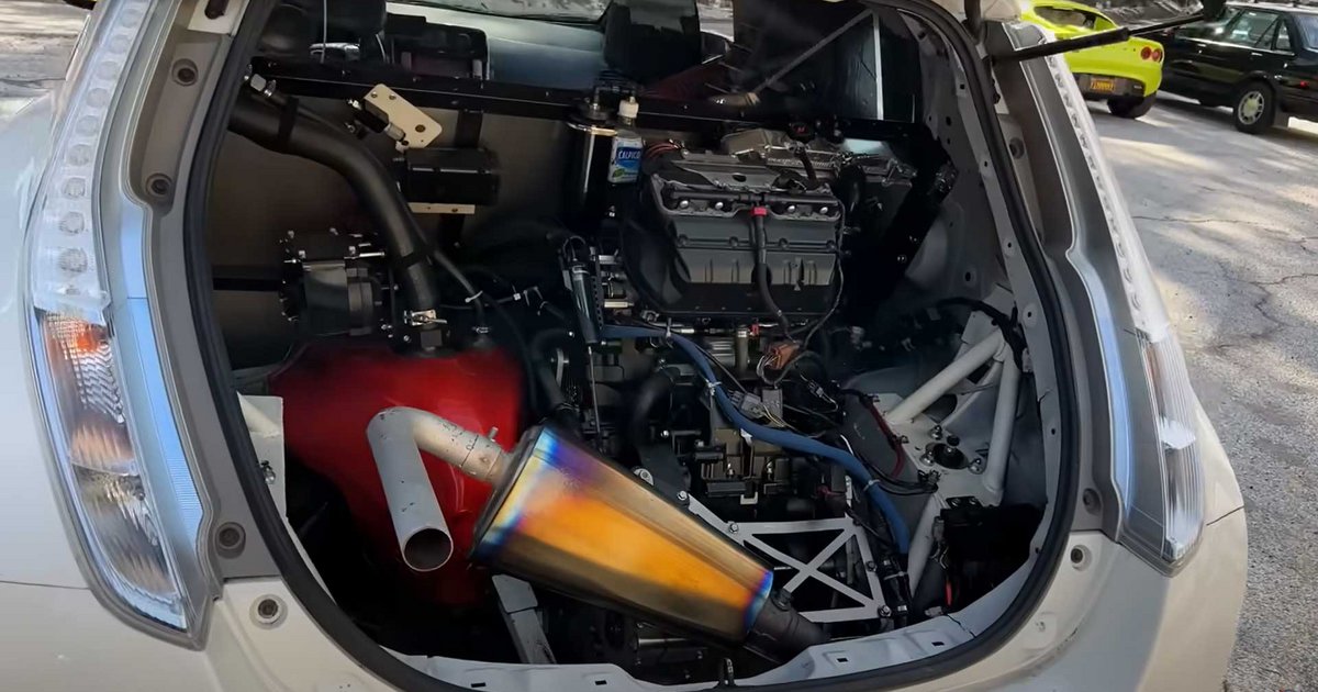 Ένα ηλεκτρικό Nissan Leaf μετατράπηκε σε υβριδικό με κινητήρα Kawasaki ...