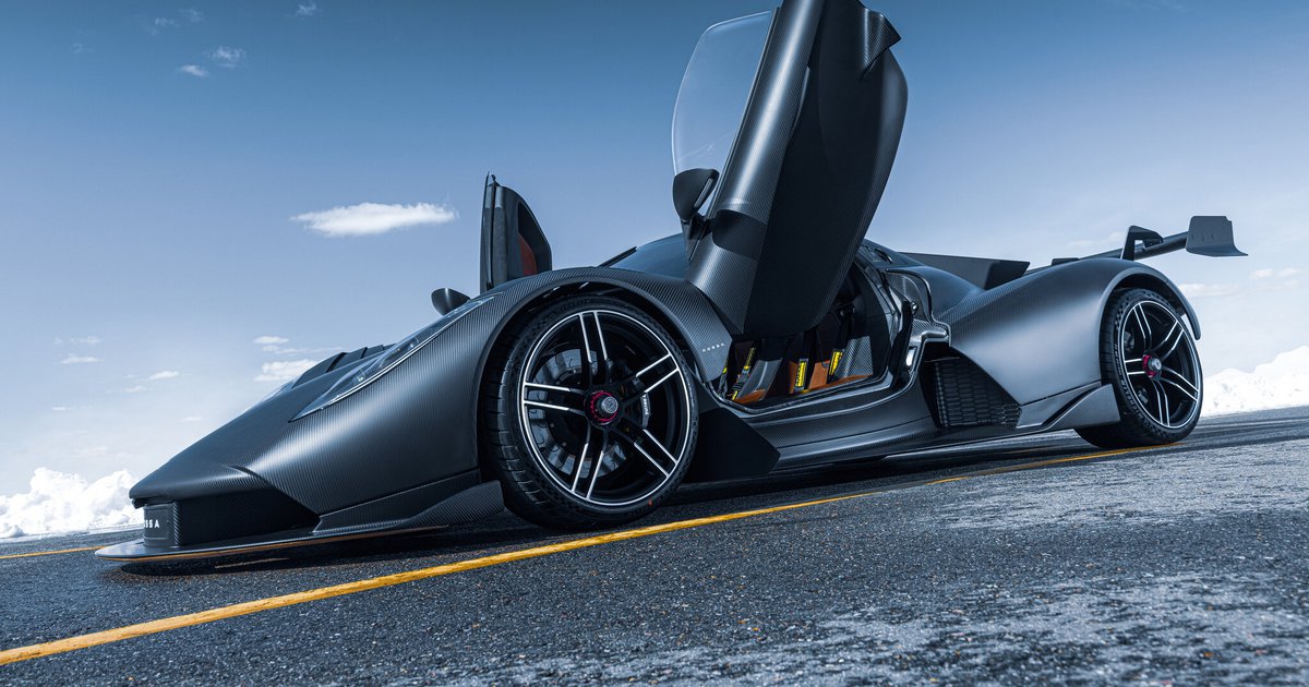 Η Ρωσία έχει πλέον το δικό της supercar - Με ατμοσφαιρικό V10 των 5,2 L ...