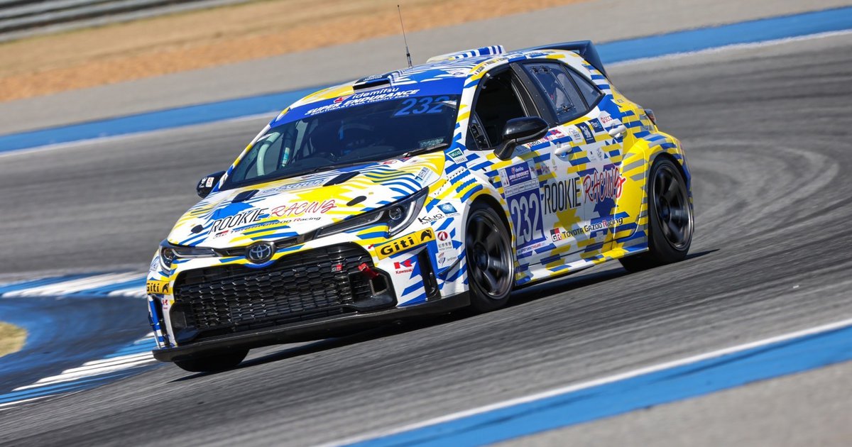 Το Toyota Prius έγινε αγωνιστικό και του πάει (photos)